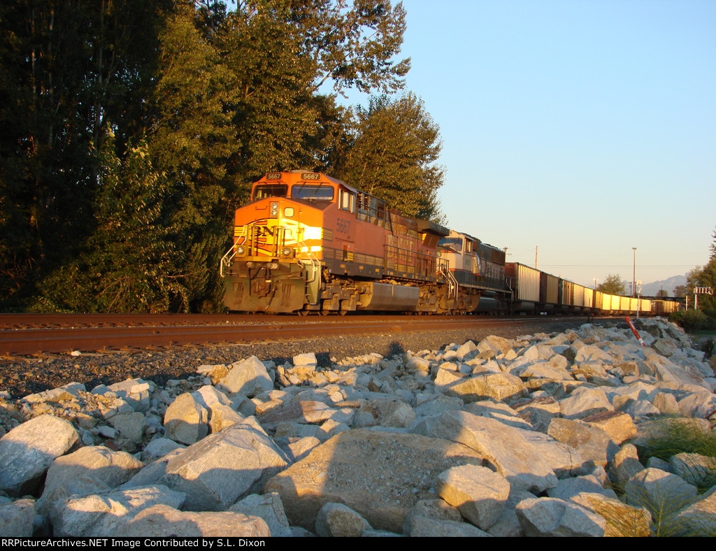 BNSF 9838 East
